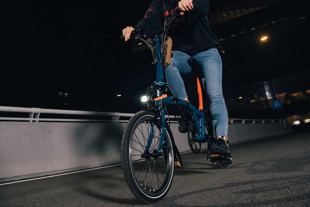 Moon Titan Max Seafoam Teal Front Bike Light - 1700 lumens - Buy Online ...